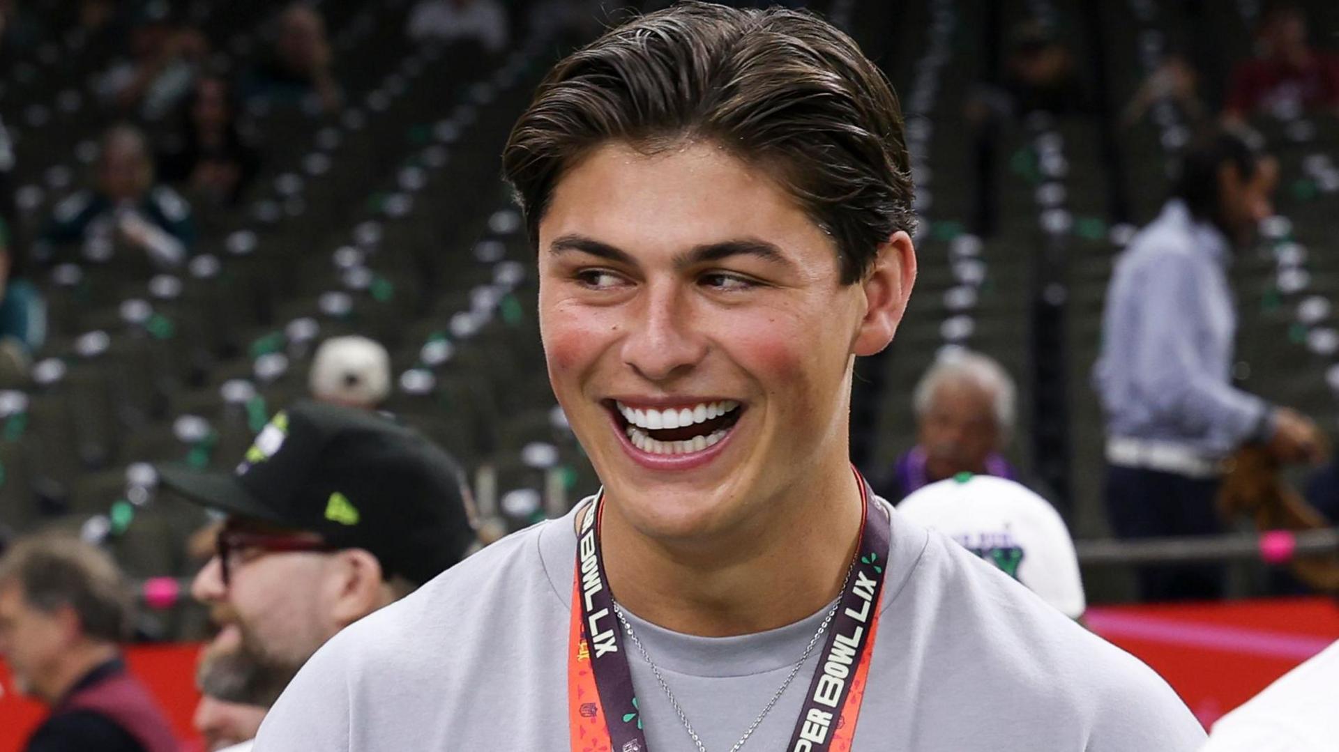 Louis Rees-Zammit Signs Active Roster Deal with Jacksonville Jaguars ...